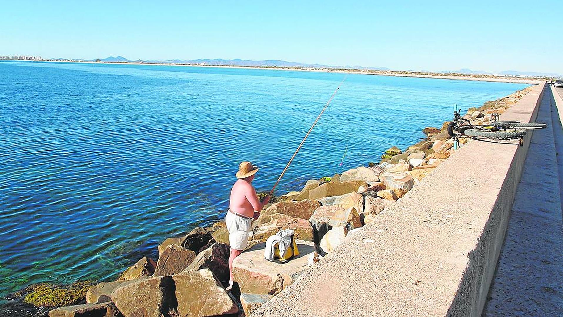 El Ministerio invertirá más de un millón de euros en dos diques para regenerar La Llana | La Verdad